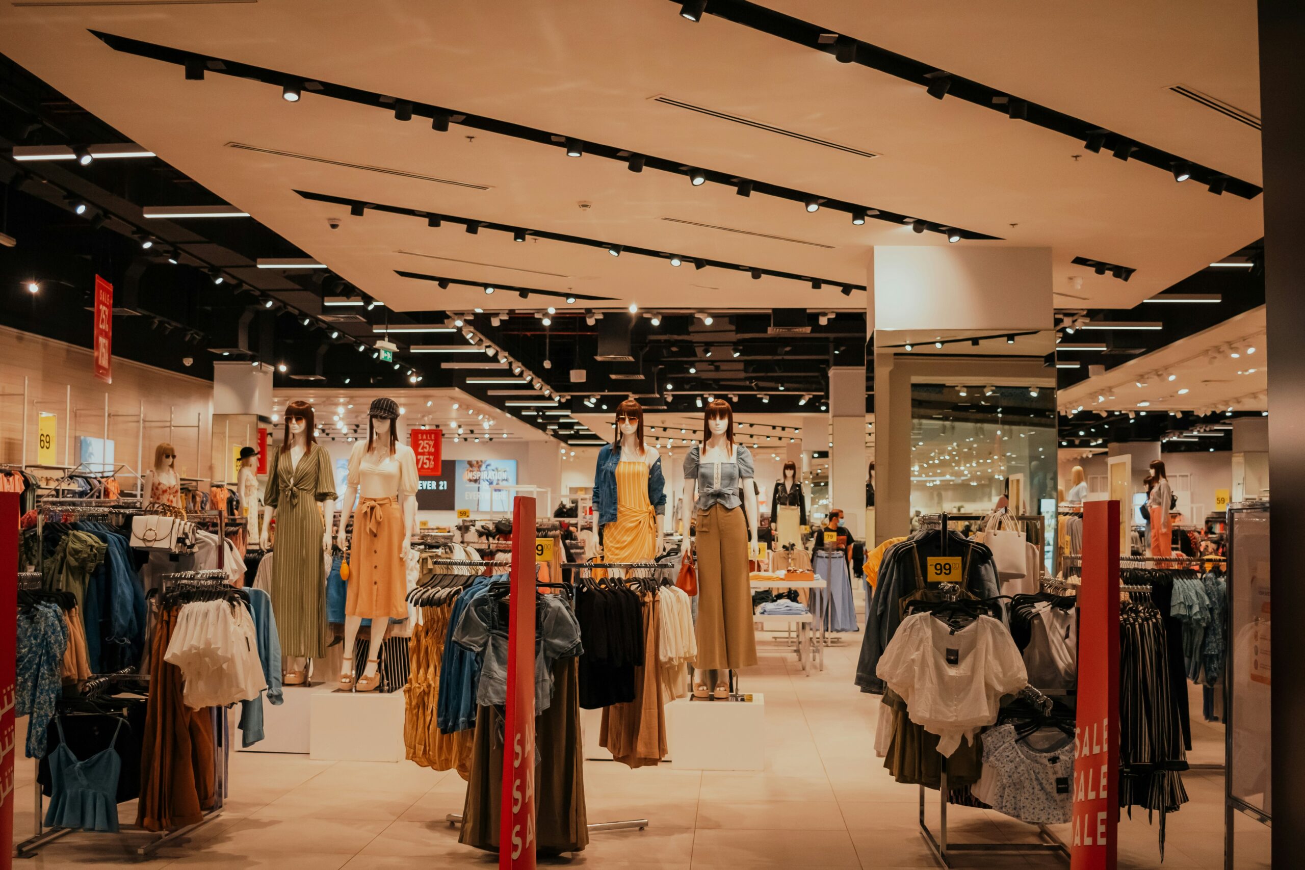 THE 11 WORST FAST FASHION BRANDS TO STOP SUPPORTING IN 2025 - Echo Soul ...